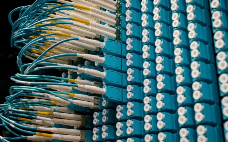 How Do Fiber Optic Cables Work? - Evan Portfolio